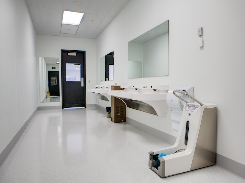 Cleanroom Gowning Rooms & Changing Areas